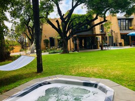 Banheira de hidromassagem exterior