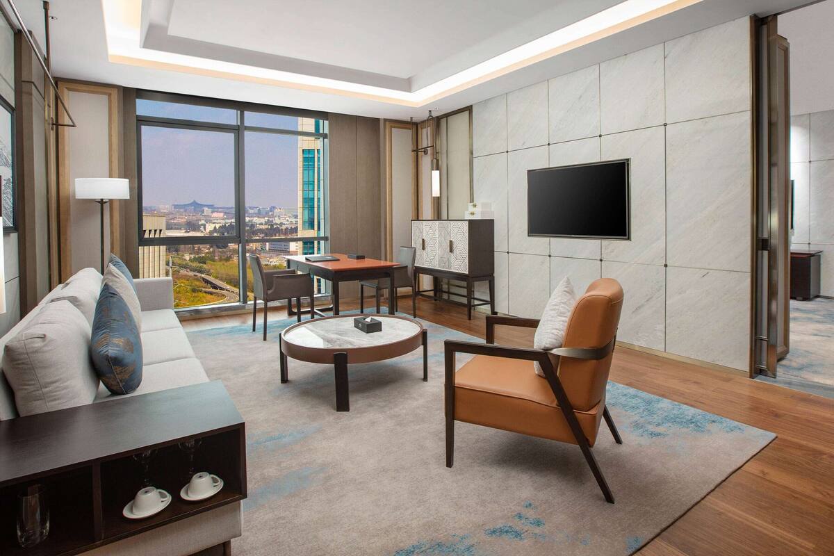 Suíte luxo, 1 cama King | Wi-Fi de cortesia