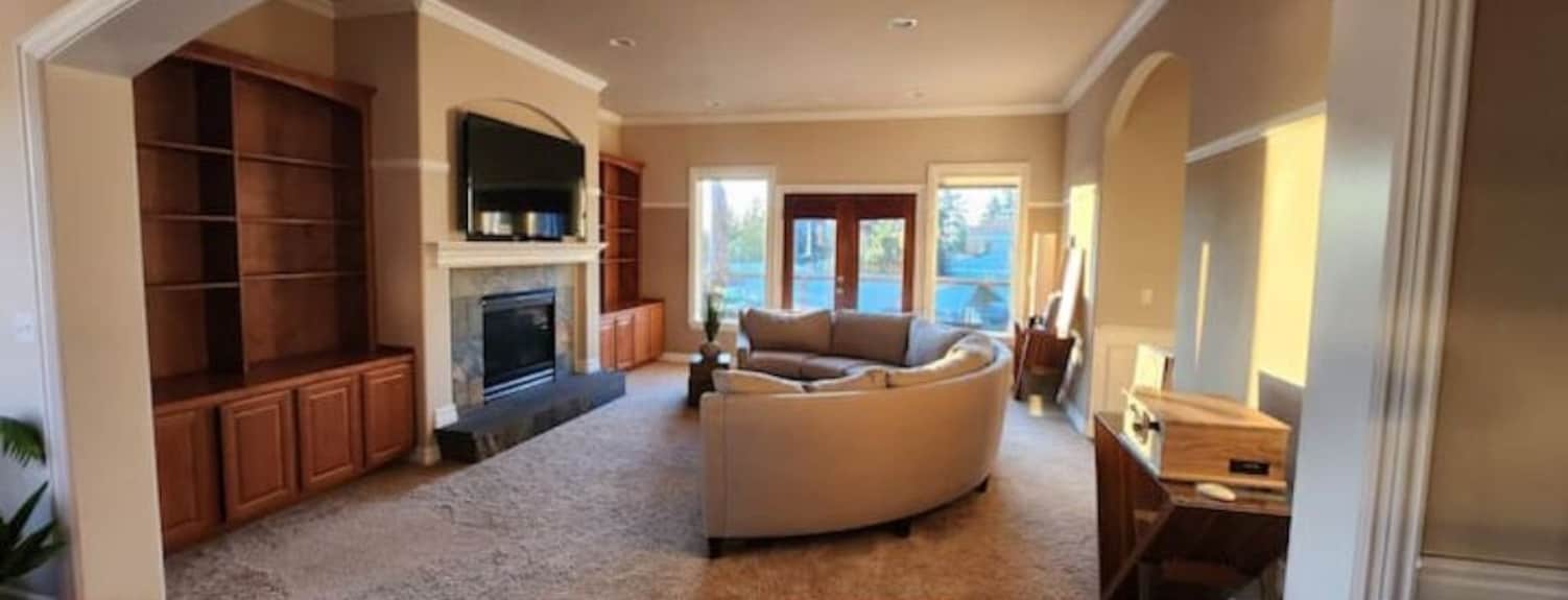 Spacious Home With Amazing Views - 2 Min Drive To Beach/water Access - Tacoma, WA