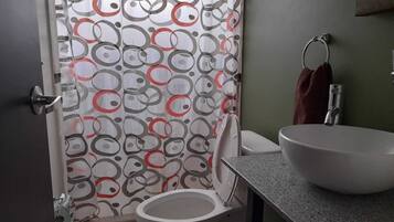 Apartamento Familiar | Casa de banho | Toalhas fornecidas, sabão, champô