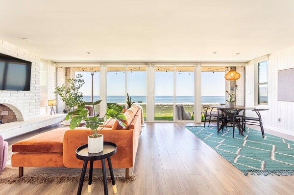 Oceanfront 2bd On Manhattan Beach Strand - Manhattan Beach, CA