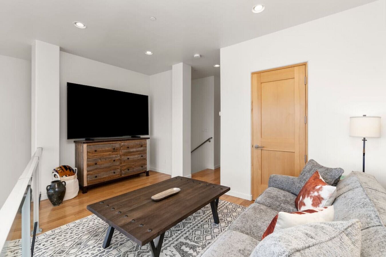 Light Modern Railyard View Loft - Santa Fe, NM