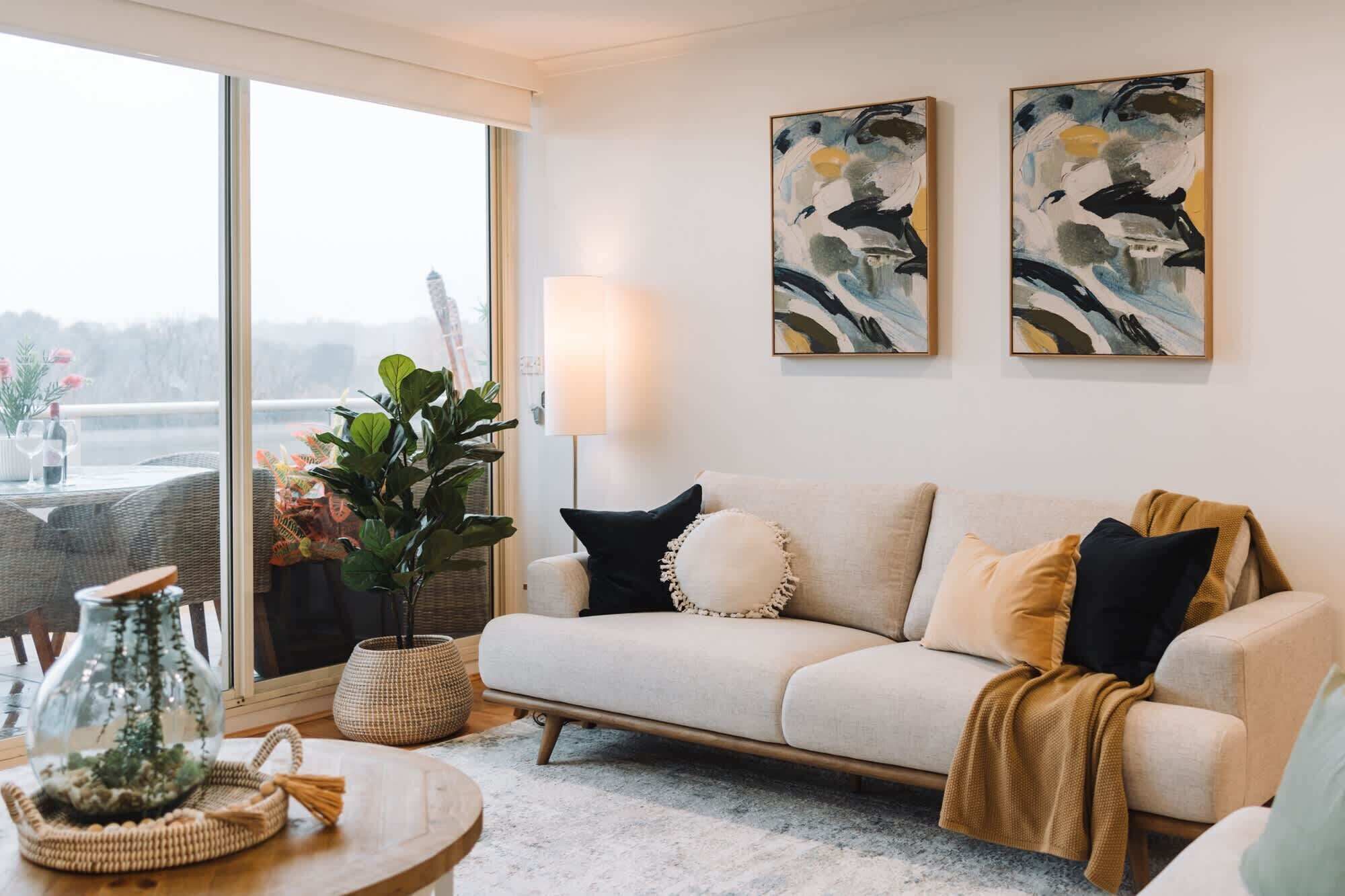 Lakeside 3-bed Apartment With Jacuzzi - Canberra