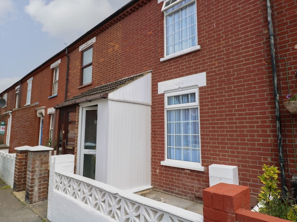 Walpole House, Pet Friendly, With A Garden In Great Yarmouth - Great Yarmouth