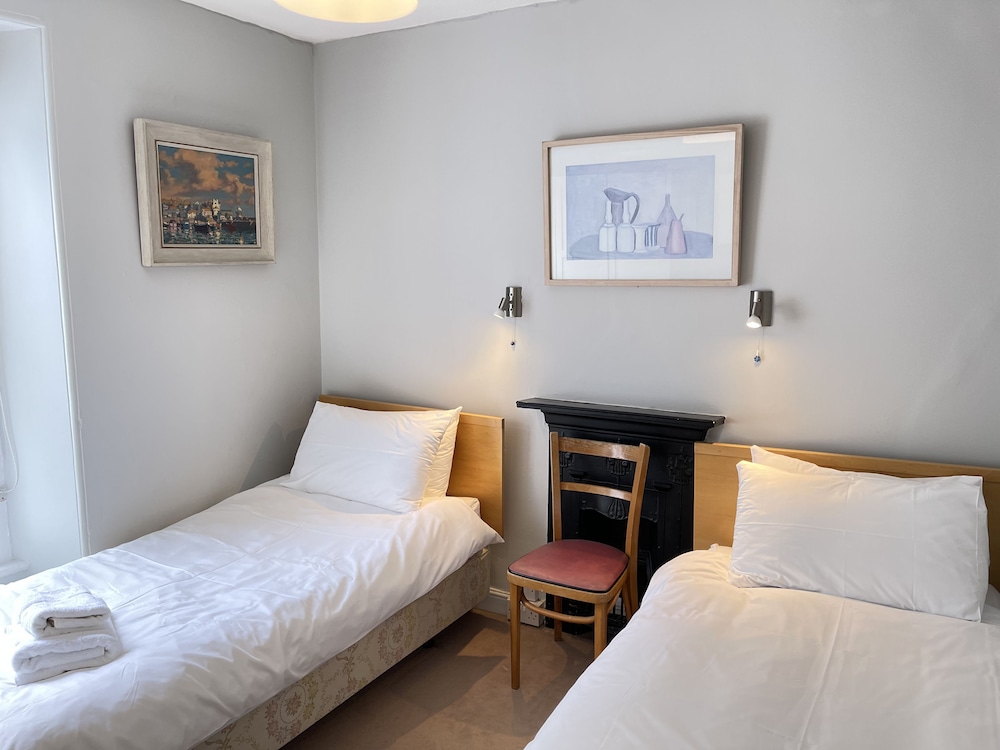 37 Trenwith Place - A Cottage That Sleeps 5 Guests In 3 Bedrooms - St Ives