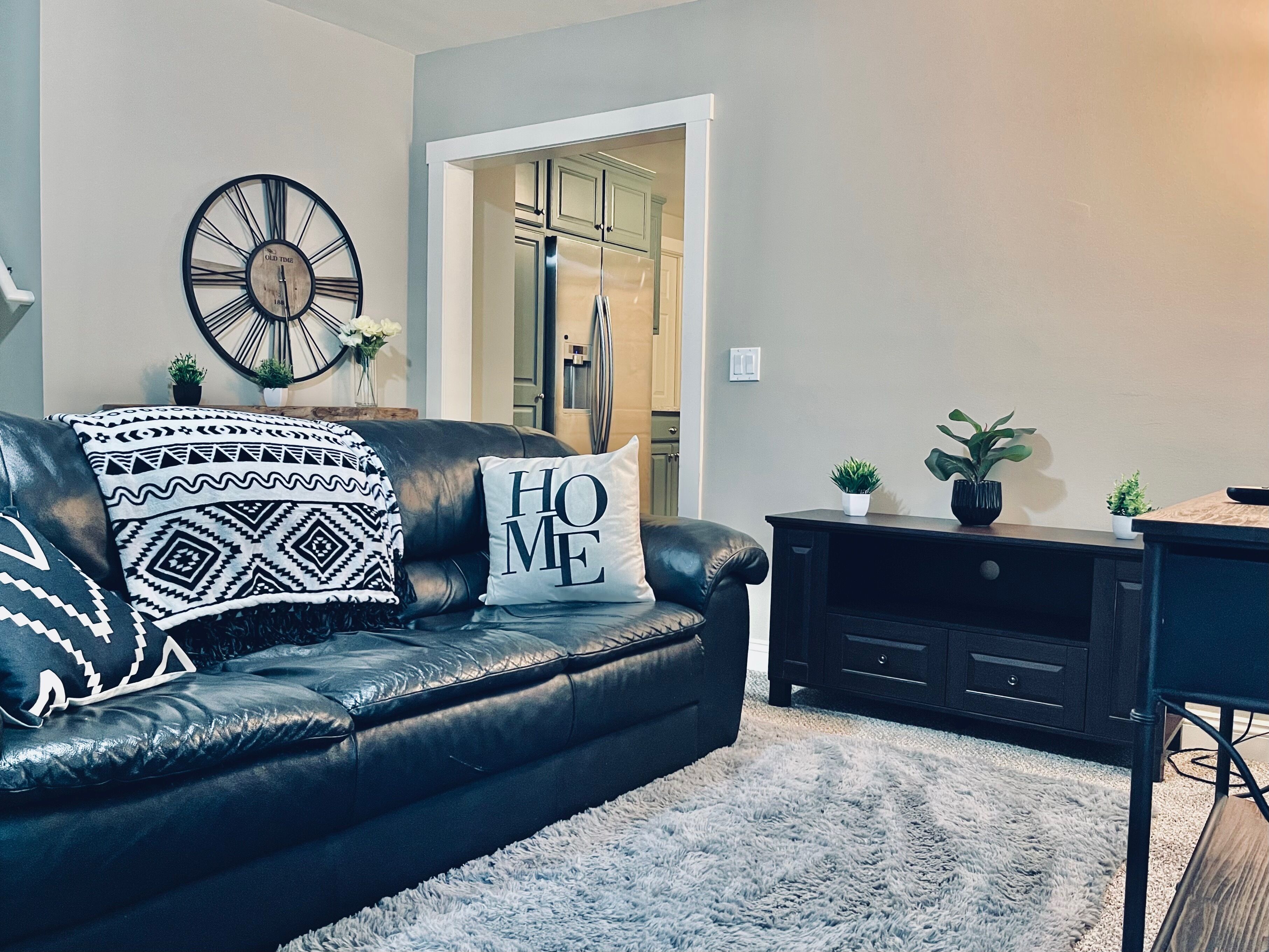 Historic Home On Main Street Milford! Downtown Is Right Outside Your Door! - Brighton, MI