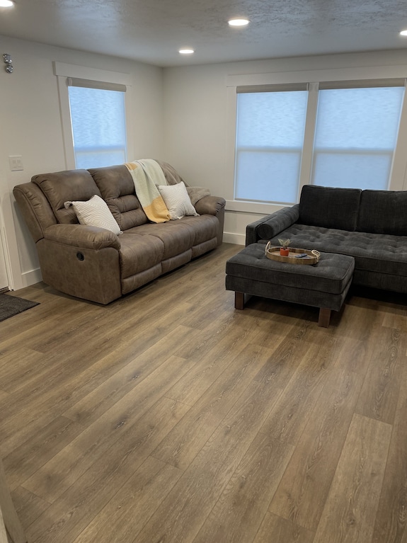 Newly Remodeled Cottage With King Beds, And A/c - 마닐라