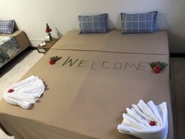 Quarto triplo básico | Wi-Fi de cortesia, roupa de cama