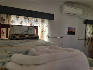 Dormitório Partilhado Básico, em dormitório misto, ar condicionado, no edifício anexo | Wi-fi grátis, roupa de cama fornecida 
