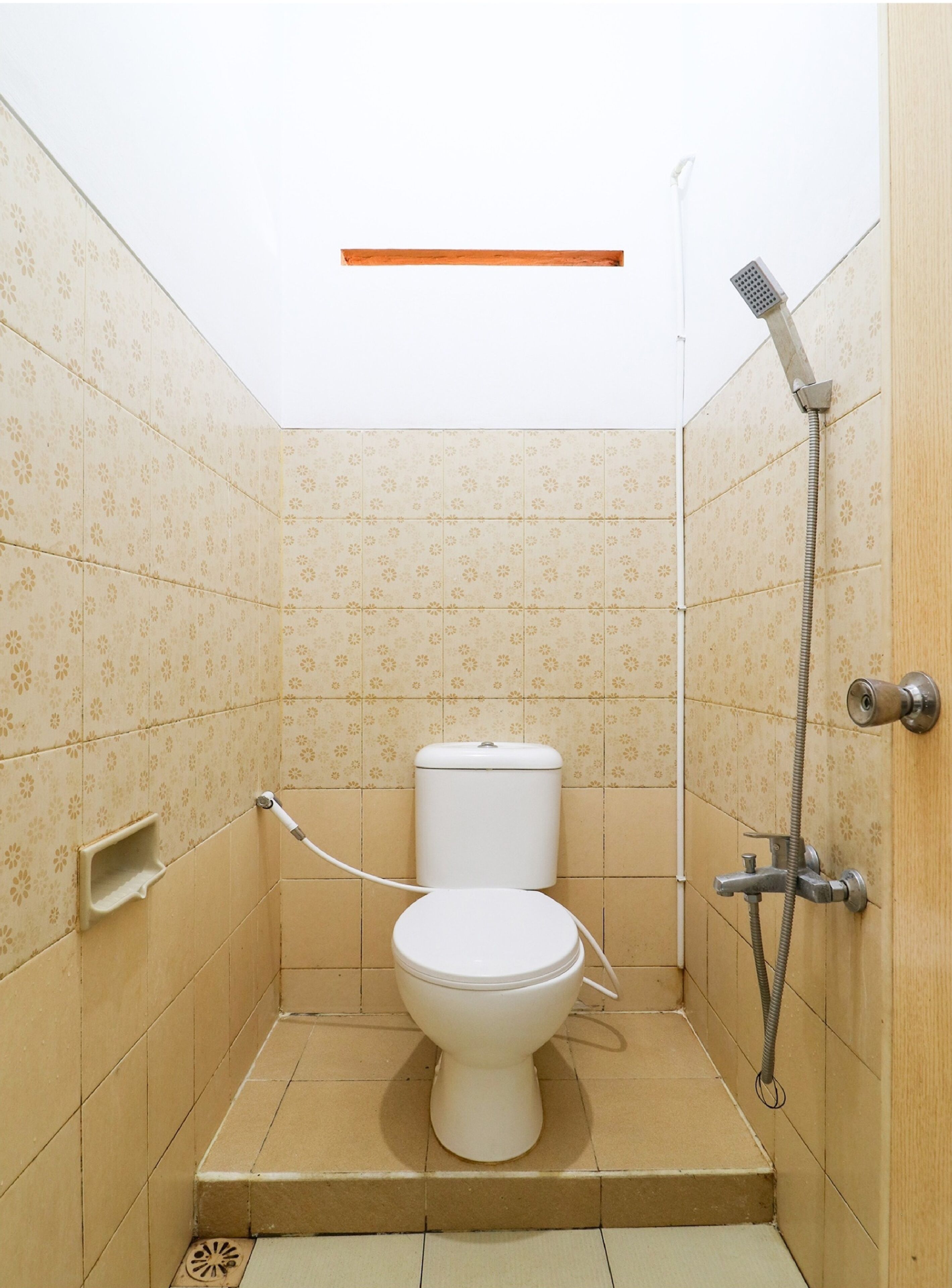 Quarto Duplo Superior | Casa de banho | Um polibã, um bidé, toalhas fornecidas 
