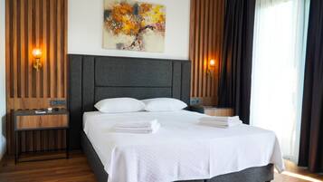 Bangalô luxo | 1 quarto, roupas de cama antialérgicas, frigobar, cofres nos quartos