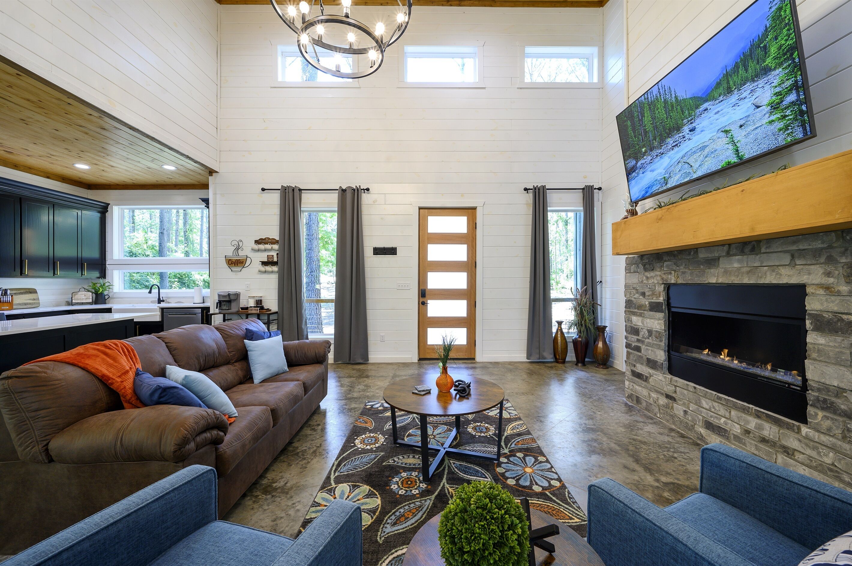 The Luxury Pines Retreat W/new Pool Heating Option*, Hot Tub ,Fire Pit Sleeps 8 - Oklahoma