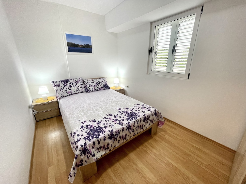 Modern And Cozy Apartment With A Balcony - Kraljevica