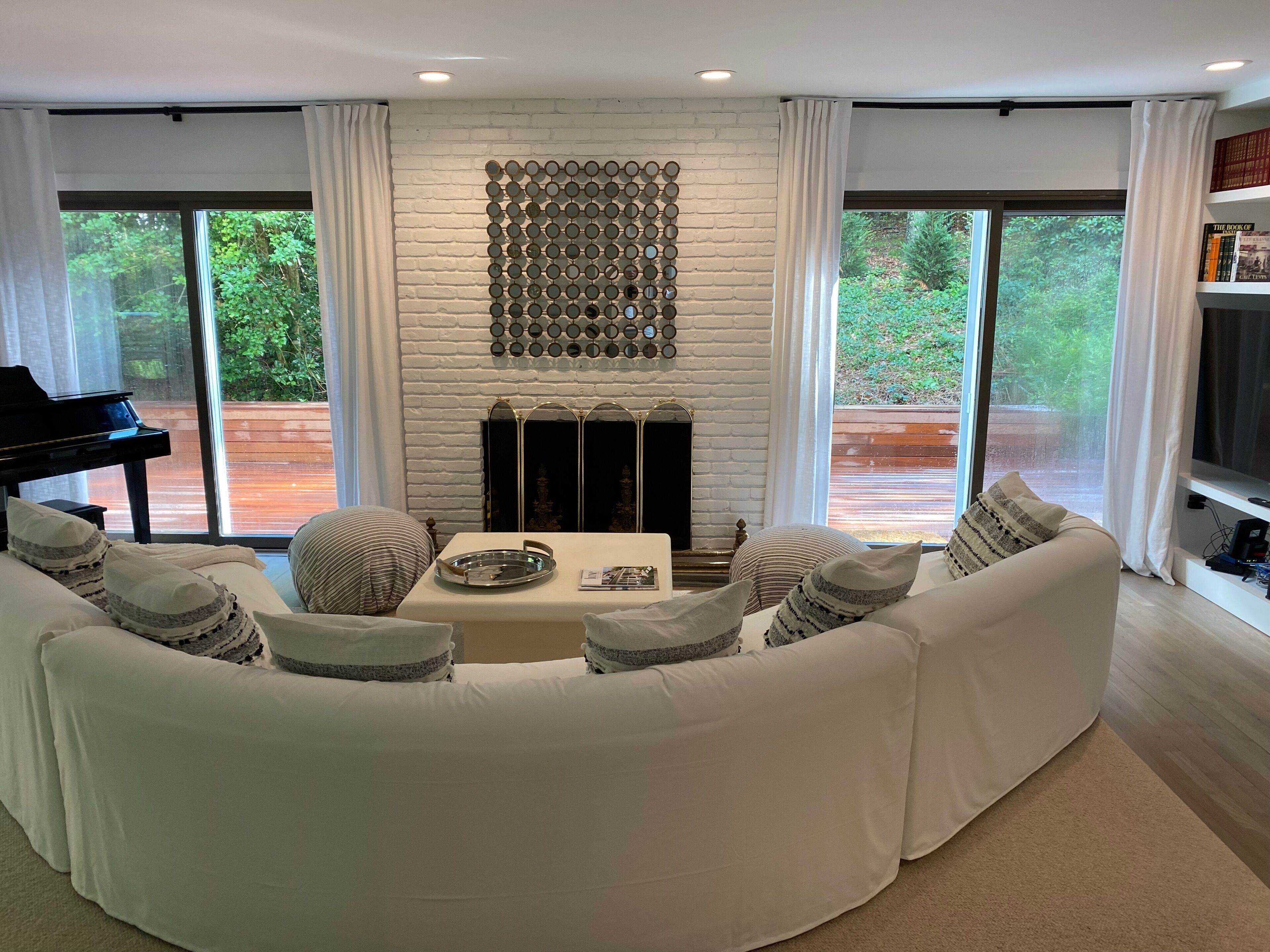 Beautiful Modern Home & Guest House With 8 Bedrooms Total - Sag Harbor, NY