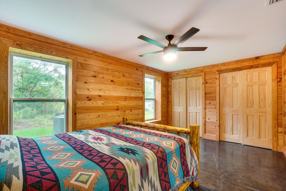 3 Mi To Lake Harney: Home On 6 Acres W/ Fire Pit - Lake Harney, FL