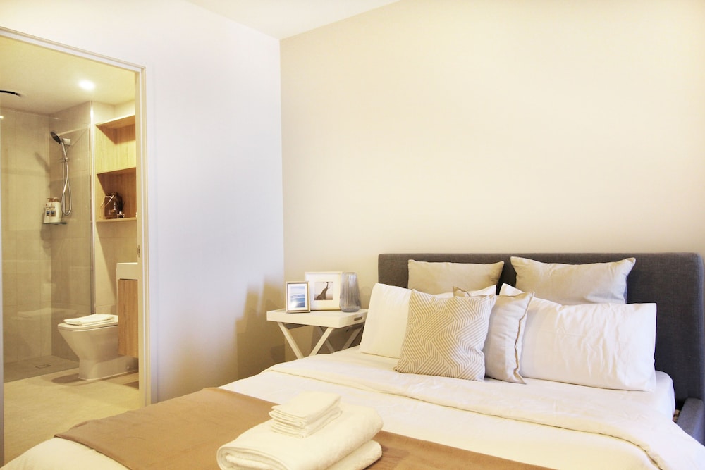 Two Bedroom Two Bathroom | First Class Residence On Queen St, Brisbane Cbd - Balmoral