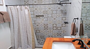 Casa Cidade | Casa de banho | Um polibã, toalhas fornecidas