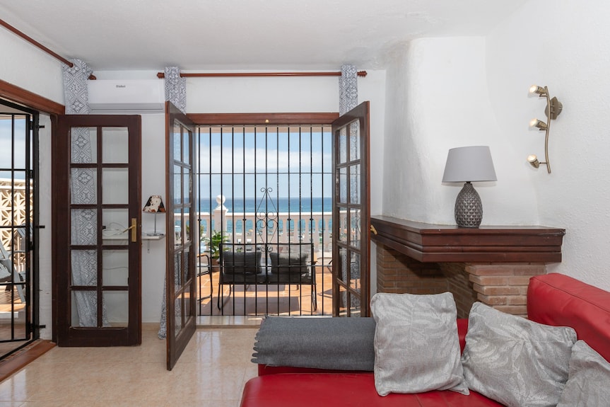 Casa Siloam - Maravillosa Casa Con Vistas Al Mar, Piscina Compartida Y Wifi Gratis - Torrox Costa