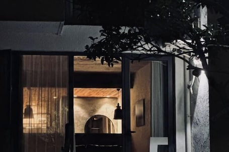 Jardim. Yueguo Shanqiu Hostel