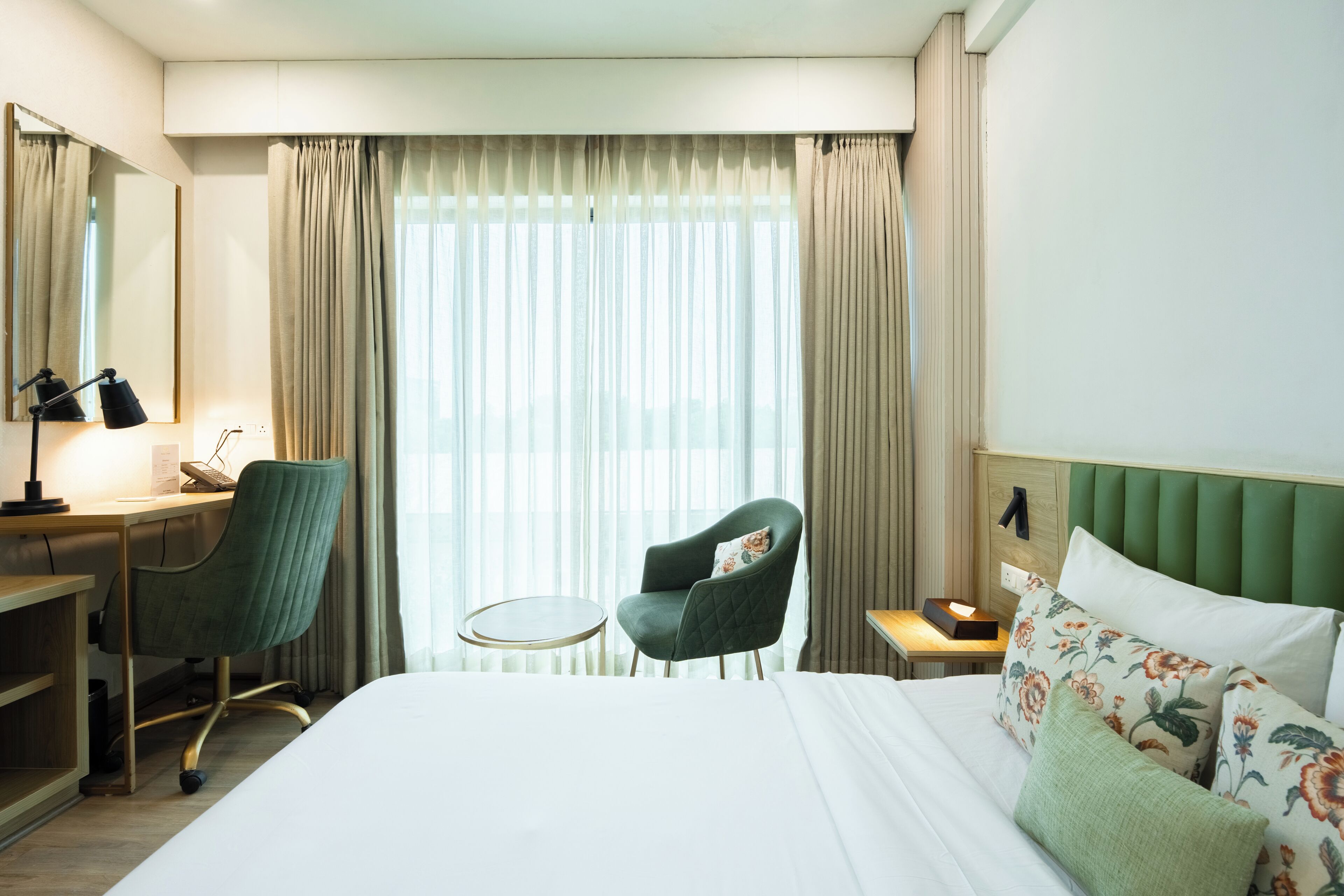 Deluxe Room City View | Roupa de alta qualidade, minibar, secretária 