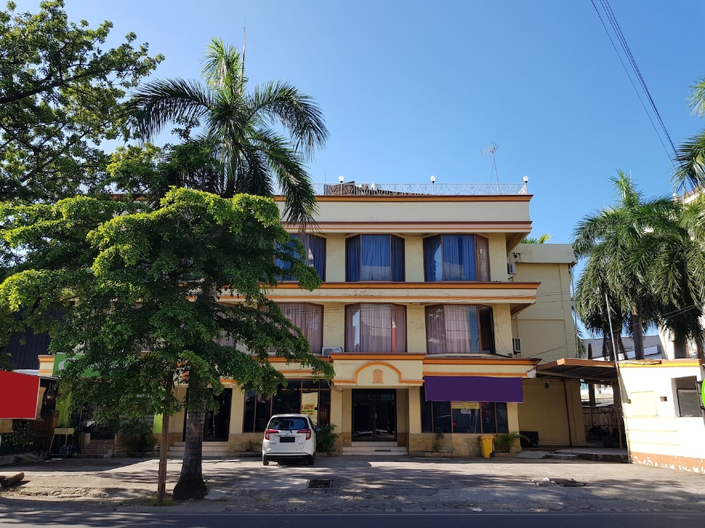 Oyo 2941 Hotel Istana - Makassar