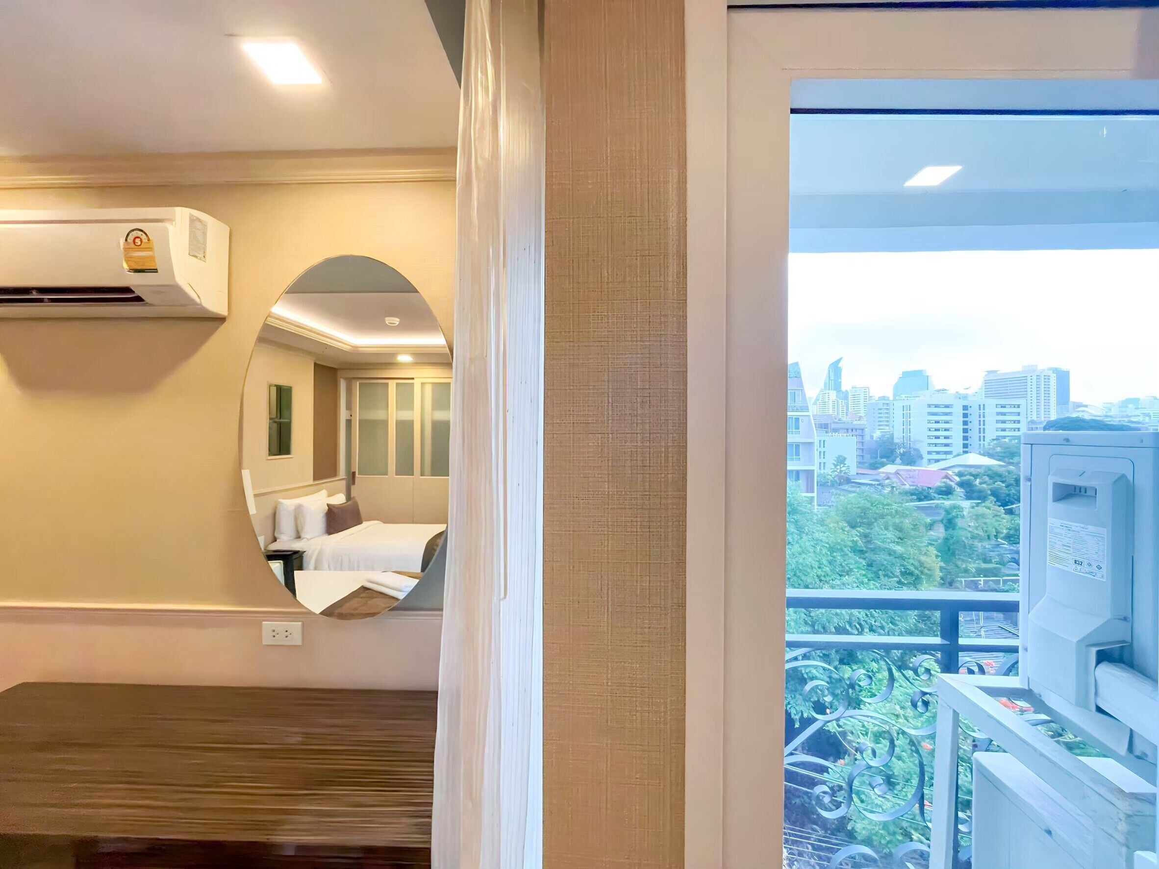 Suite Executiva, 2 quartos | Secretária, secretária adequada para computadores portáteis 