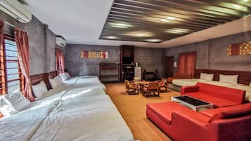 Quarto família | Área de estar | Smart TV 32 polegadas com canais via satélite, TV