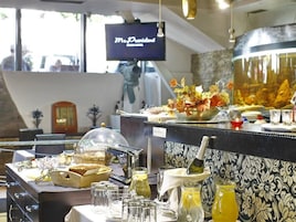 Buffet de pequeno-almoço