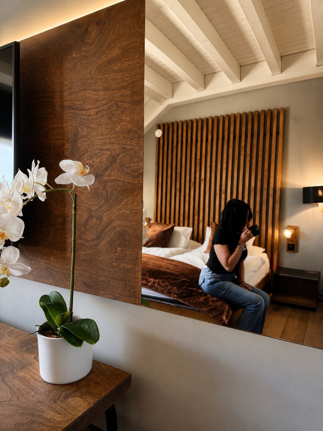Quarto casal luxo | Escrivaninha, espaço de trabalho para notebook, Wi-Fi de cortesia