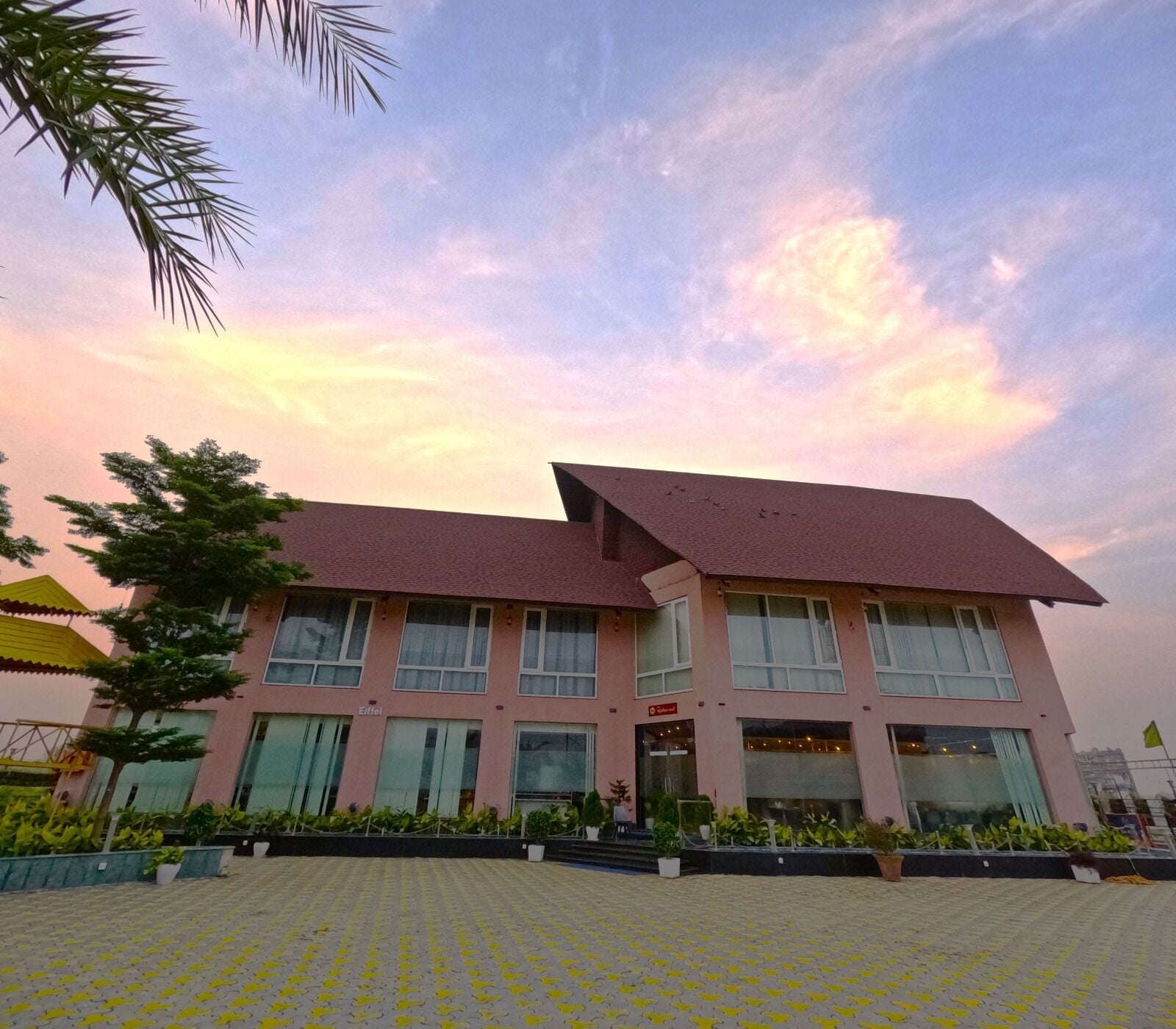 Fachada da propriedade