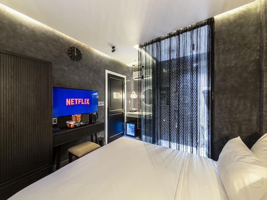 Quarto Duplo Standard | Roupa de alta qualidade, camas de colchão pillowtop, minibar