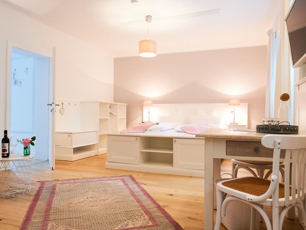 Doppelzimmer Classic, Dusche, Wc - Domizil Gols, Boutique Hotel & Studios - Frauenkirchen