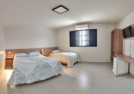 Quarto Deluxe | 5 quartos, secretƔria, secretƔria adequada para computadores portƔteis