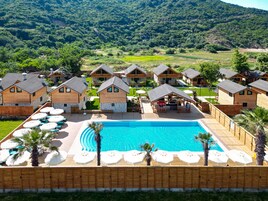 Piscina externa sazonal