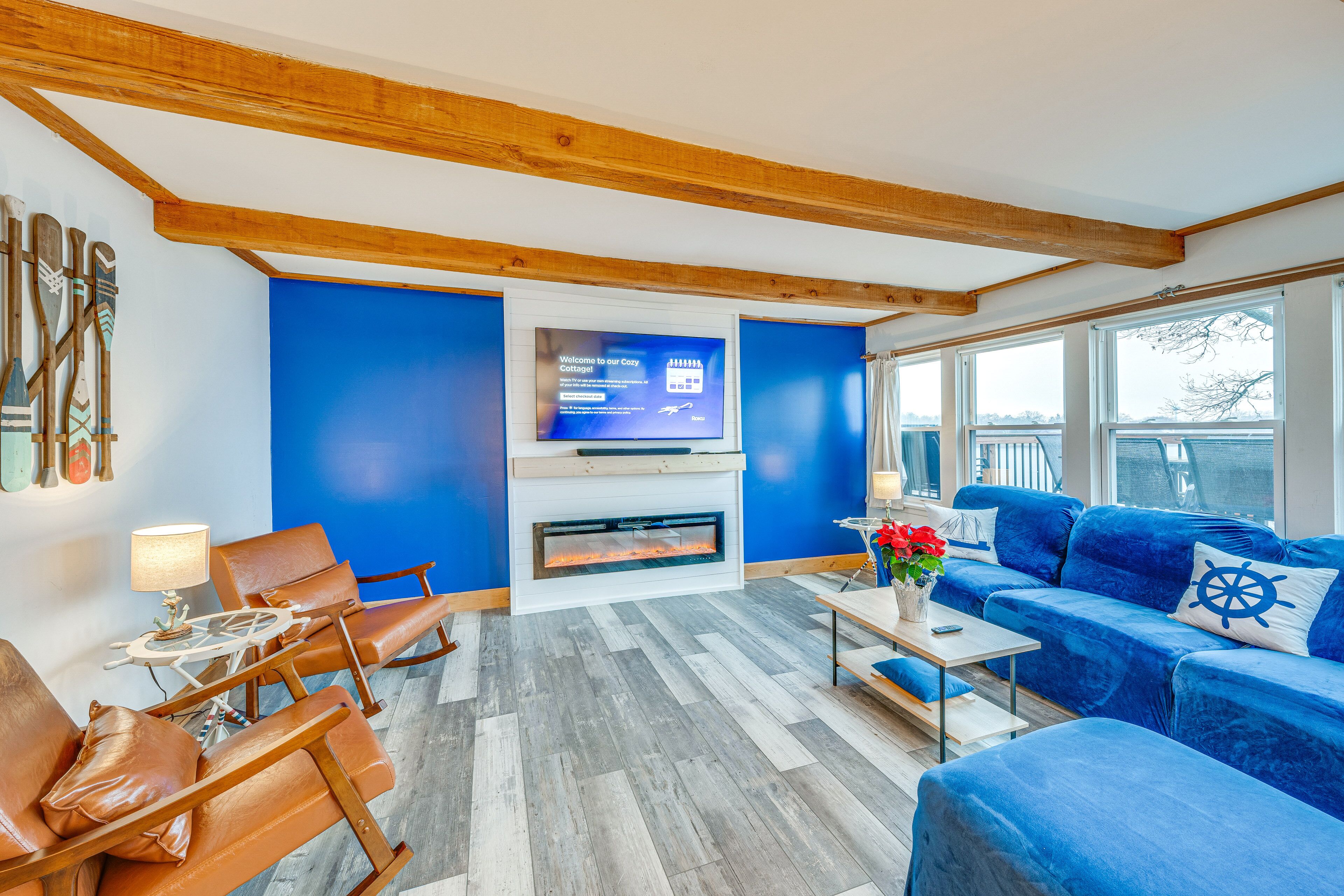 Waterfront Fox Lake Vacation Rental W/ Fire Pit! - Illinois