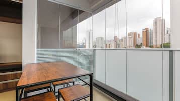 Apartamento | Área de estar | TV