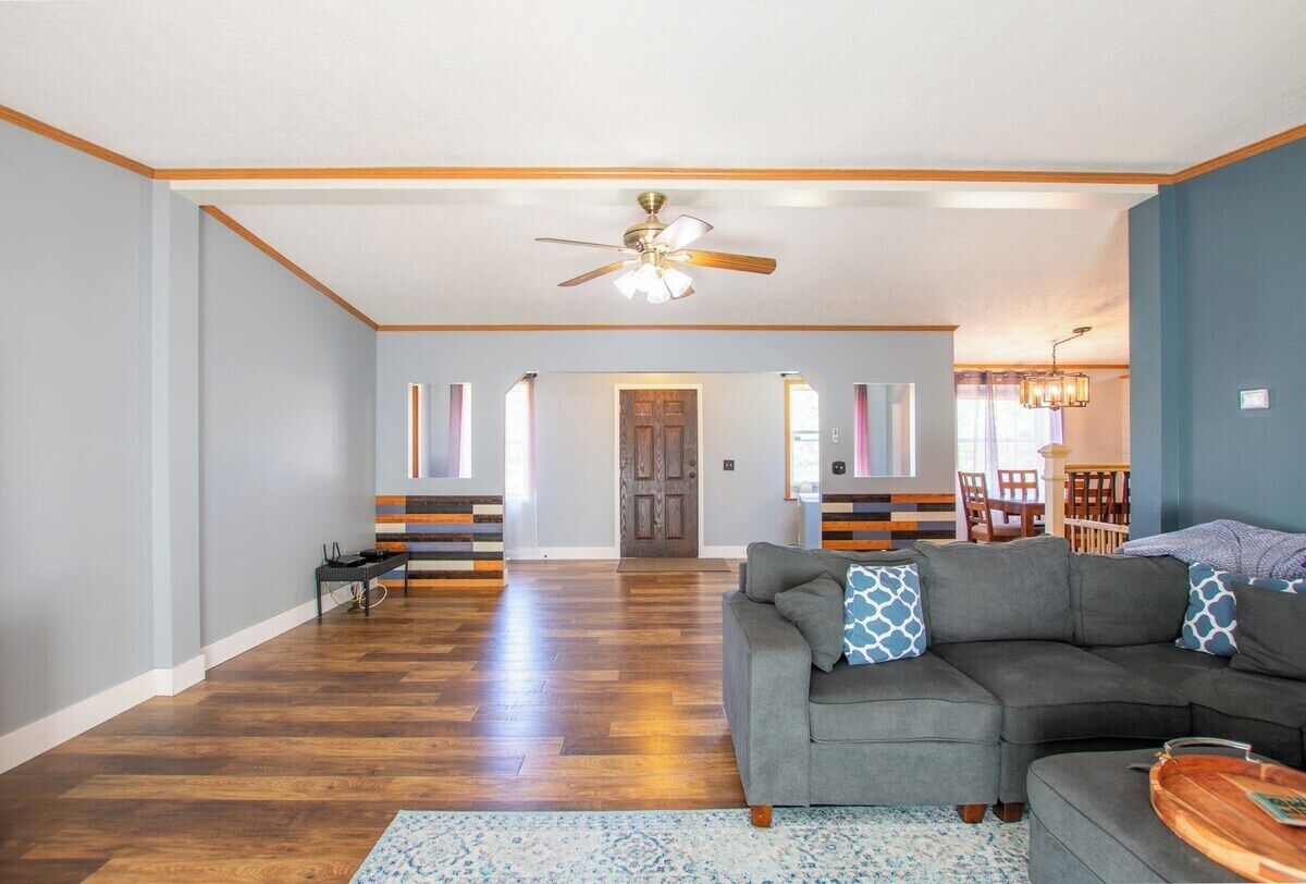 Spacious Leelanau Home Near Lake - Suttons Bay, MI