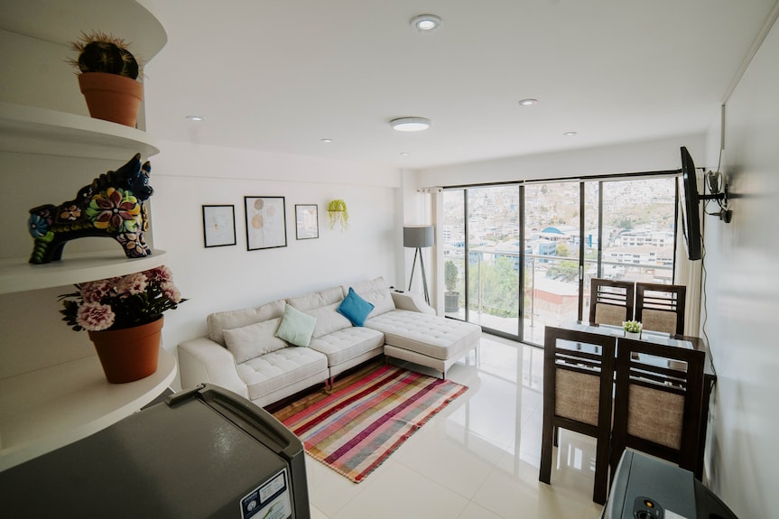 Three Bedroom Apartment W/ Balcony Near The City Center In Cusco - Cusco
