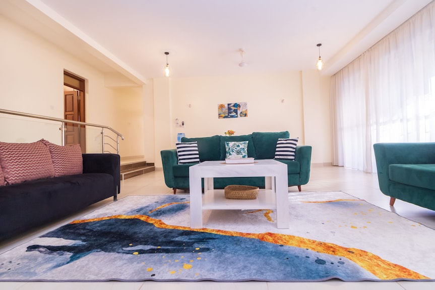 Executive Three Bedroom Apartment With A Pool In Nyali 5min Drive To The Beachi - Mombasa