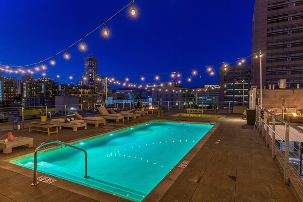 Oneluxstay At Hwh La Downtown - Los Angeles, CA