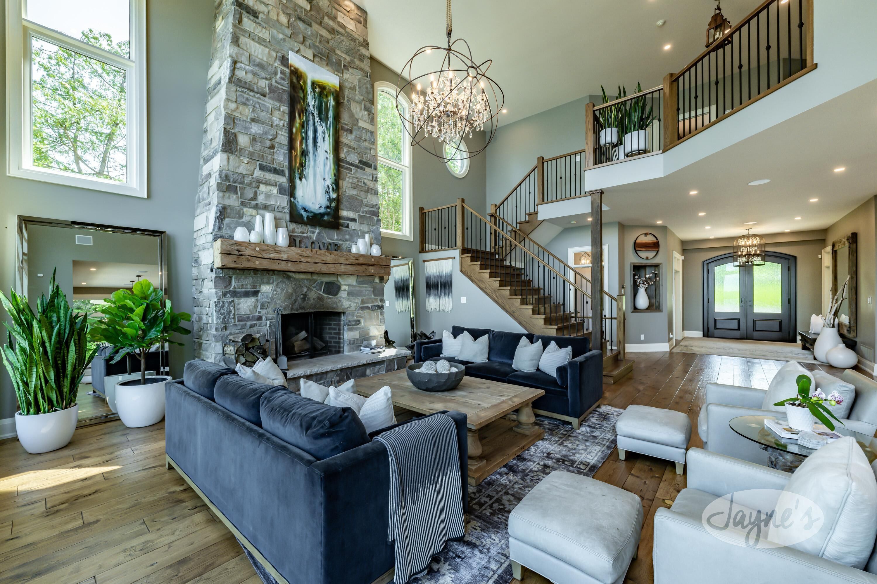 4 Bed 5 Bath Executive Home On Lake Simcoe With Inground Pool! - Innisfil