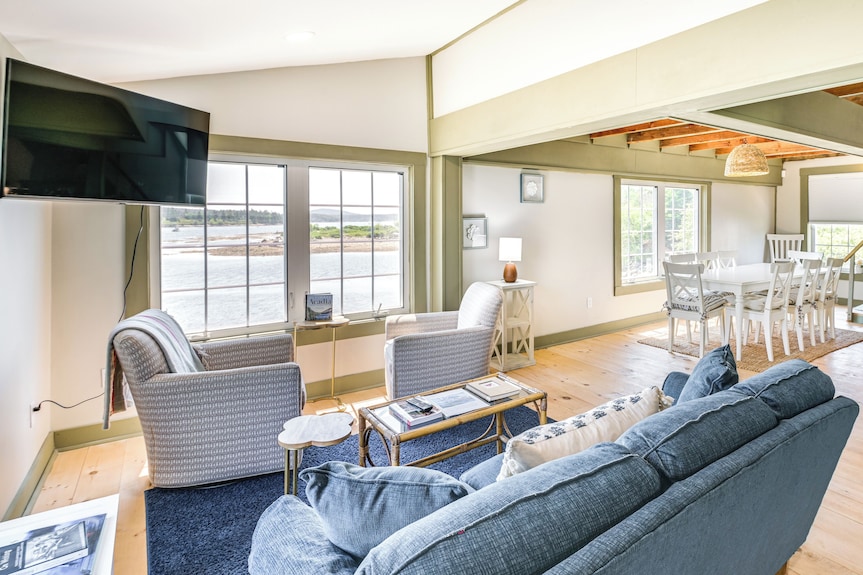 Historic Winter Harbor Cottage W/ Waterfront Views - Maine