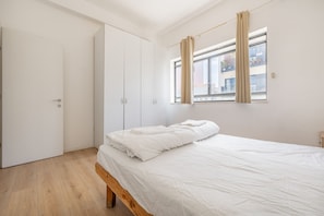 Apartamento Cidade | 4 quartos, secretária, Wi-fi grátis, roupa de cama fornecida