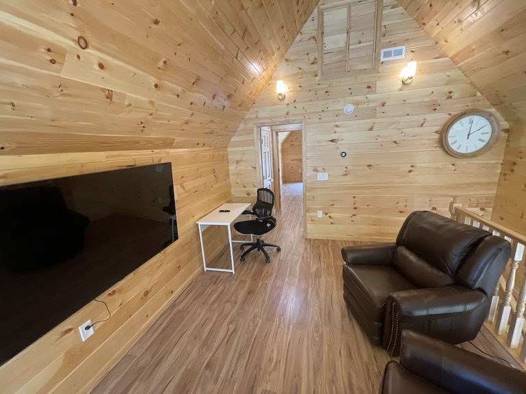 Shenondoah Apex -Luxury Cabin Swimming Pool & Spa - Pool Open! - Virginia