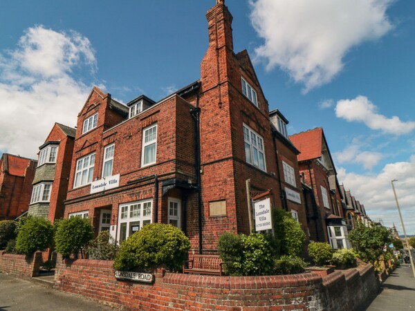 Lonsdale Villa - Scarborough
