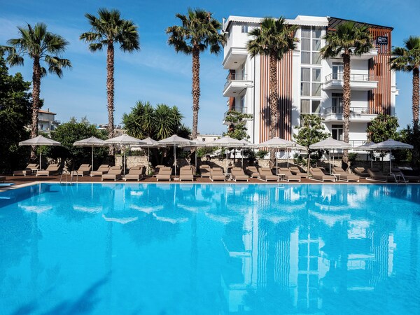 Nia Boutique Hotel By Rapos Resort - Himarë