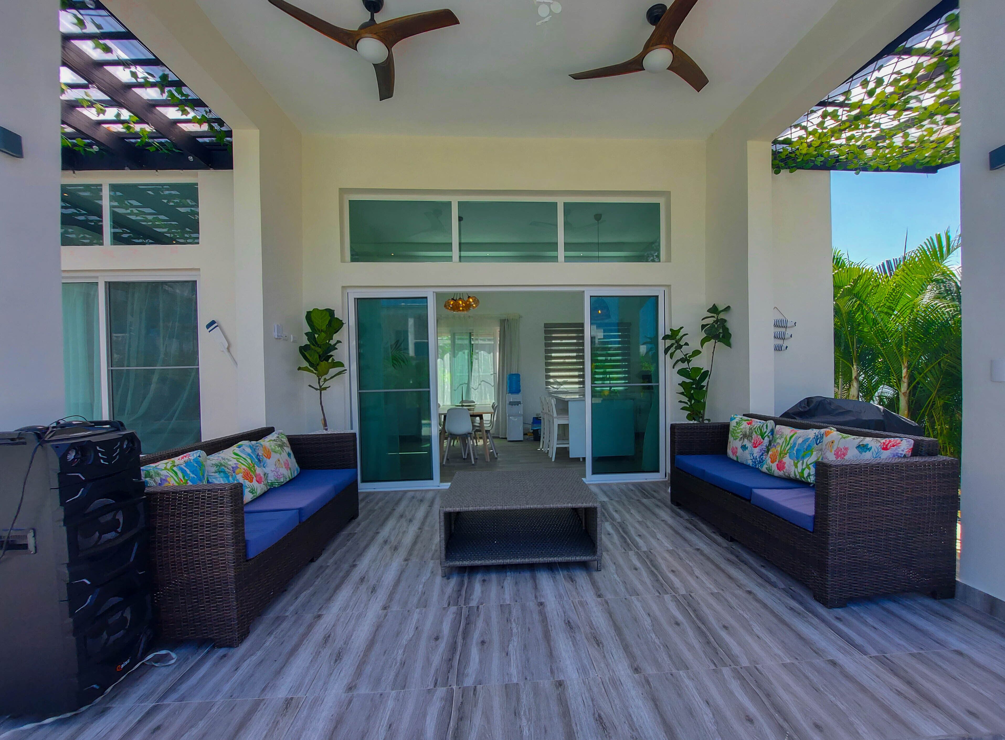 Villa Nueva. En Comunidad Cerrada Frente Al Mar - Sosúa