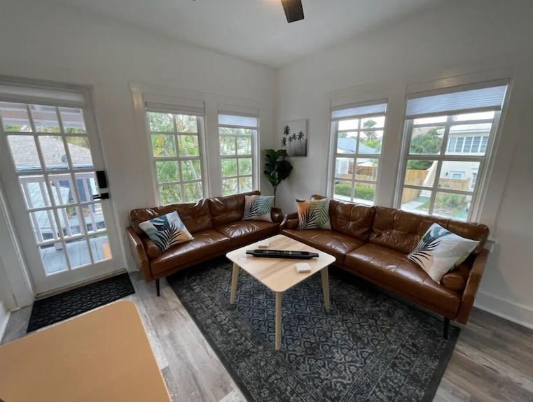 Modern 2br Steps 2 Water Near Downtown! Fast Wifi - Lake Worth, FL