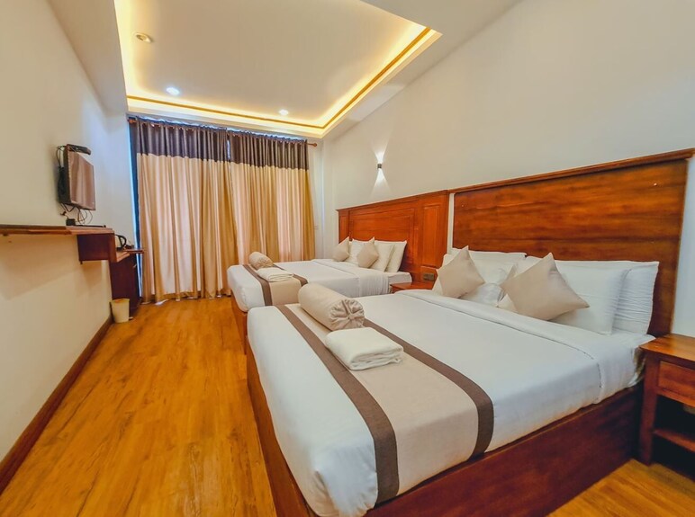 Top Rich Hotel- Family Room, Lake View #2 - 누와라 엘리야