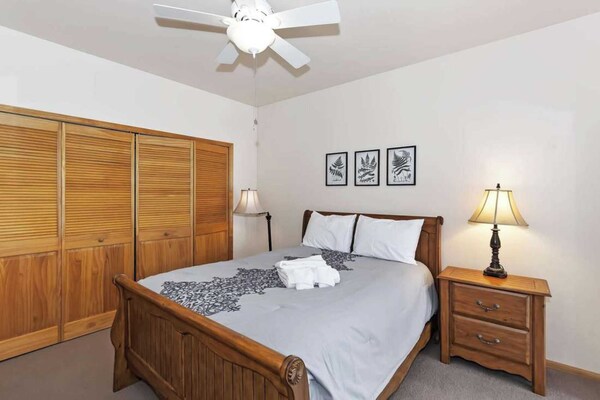 Zen Den By Avantstay Entertainers Home In Ideal Big Bear Location W/ Hot Tub - Big Bear, CA